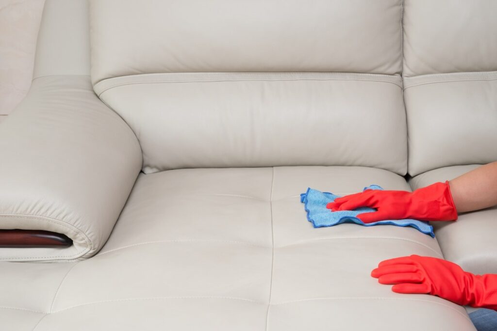 Con i bambini in casa il divano era diventato sporchissimo: ho chiesto ...